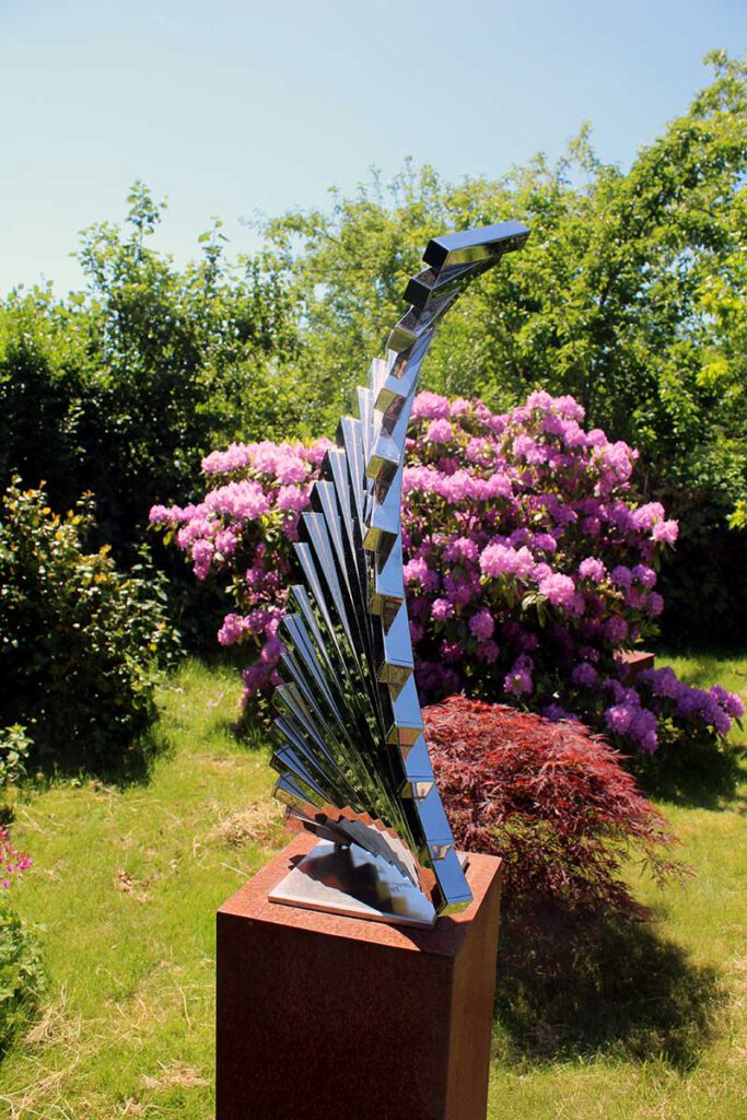 Beautiful geometric sculpture of Stainless Steel of Dutch Artist Jeroen ...